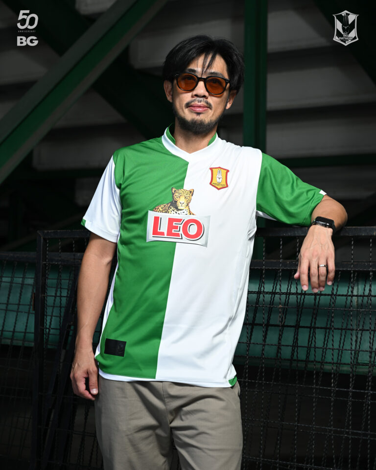 บีจี ปทุม ยูไนเต็ด เปิดตัวเสื้อย้อนยุค คลาสสิค BGFC 2012